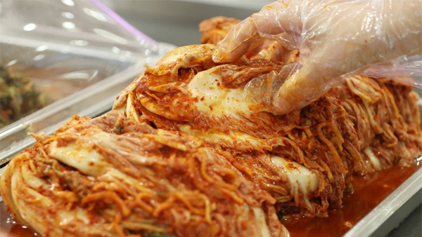 지난달 김치수입액 역대 최대 김치 무역수지 도 적자로 돌아서