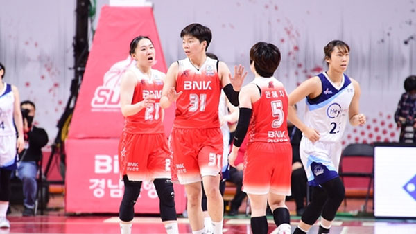 BNK 첫 PO 진출 이끈 진안, 정규리그 마지막 라운드 MVP