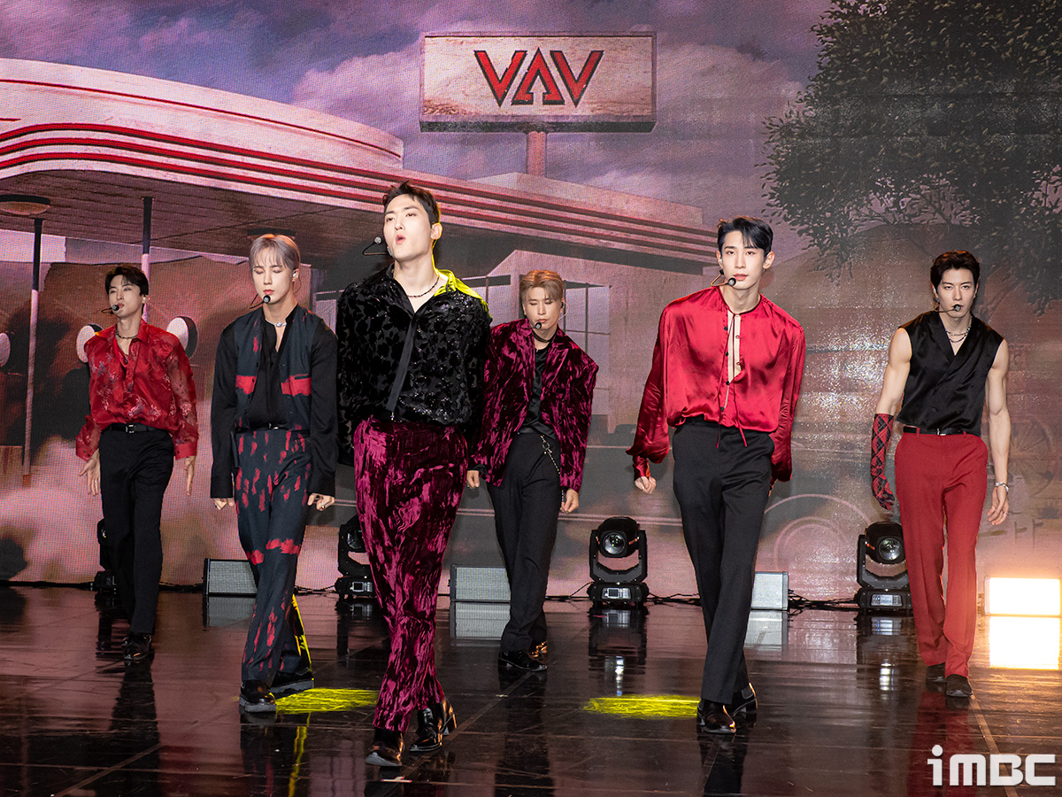 [포토] VAV, 타이틀곡 ‘Designer’ 무대