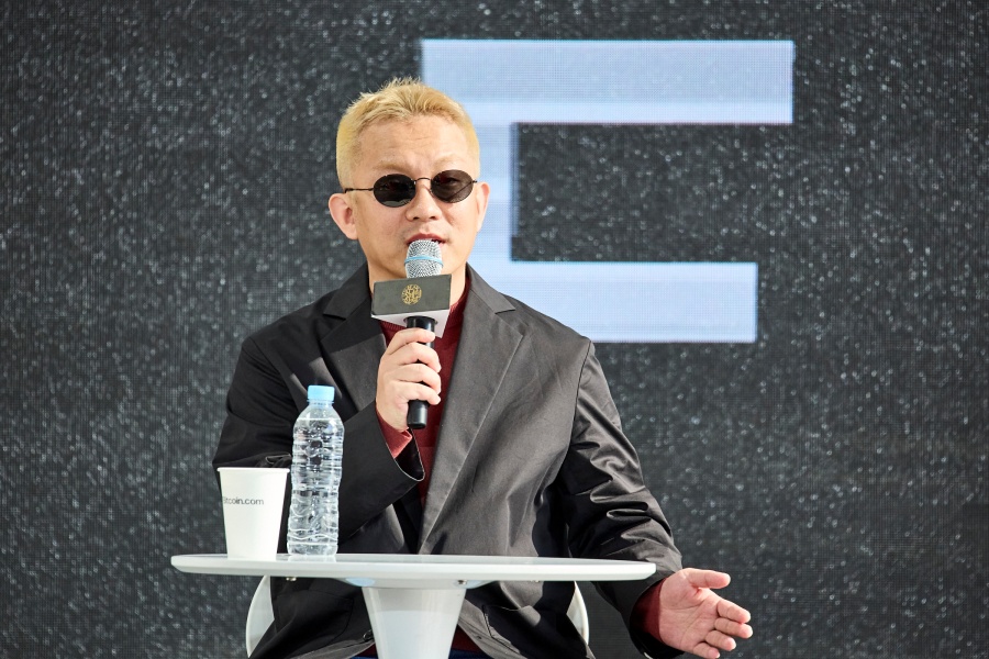 'LTNS' 임대형 감독 "처음엔 제목을 부부공갈단으로 할 뻔" [BIFF]