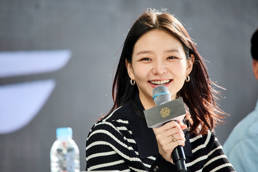 'LTNS' 이솜 "아무리 화를 내도 감독님들이 '더' '더' 요청해서 실제로 화 많아져" [BIFF]