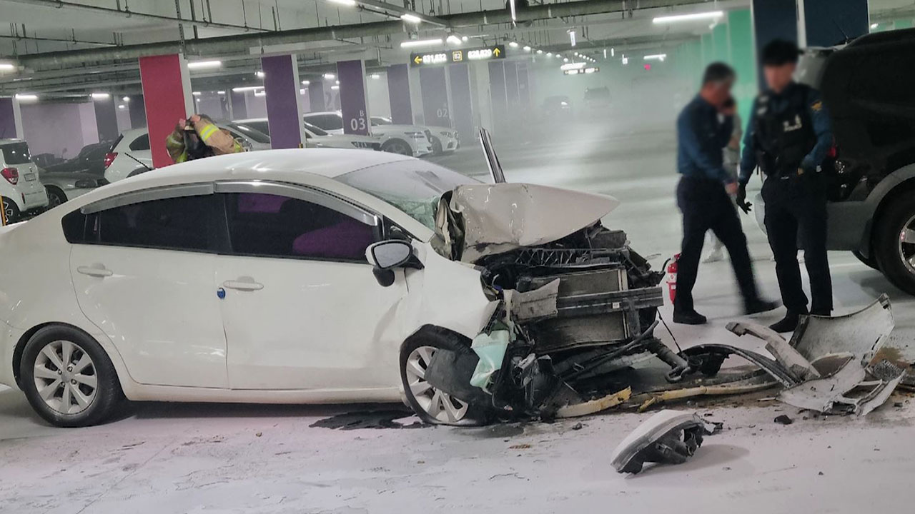 인천 아파트 지하주차장 기둥 추돌한 80대 운전자 사망
