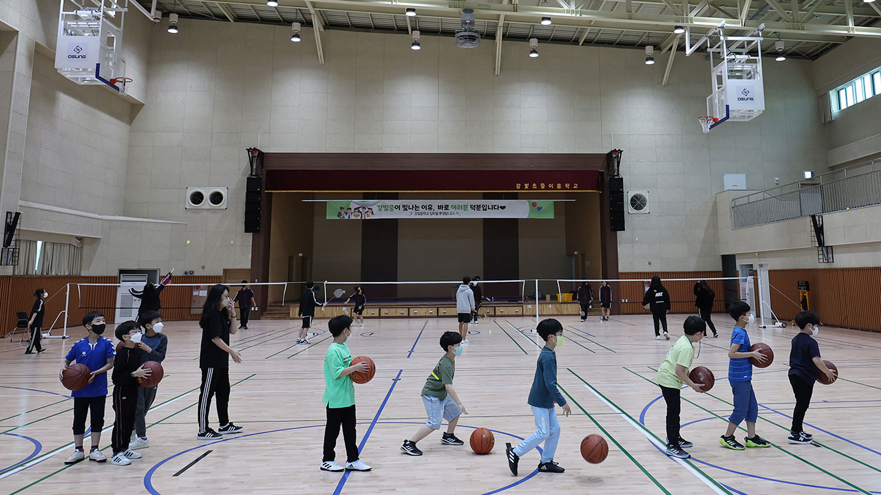 초·중·고 체육활동 늘린다‥초 1·2 즐거운 생활서 체육 분리·확대 추진