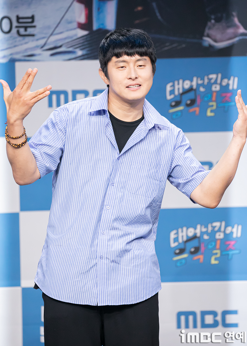 [TV톡] 뉴욕 한복판 "FXXX MBC"…예능감 폭주한 '음악일주' 기안84