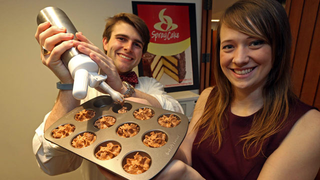 1분 만에 케이크를 만든다고